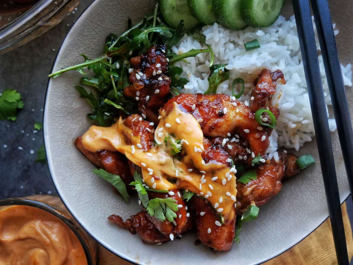 Sheet Pan Gochujang Chicken (With Yum Yum Sauce) - Dee's Little Kitchn
